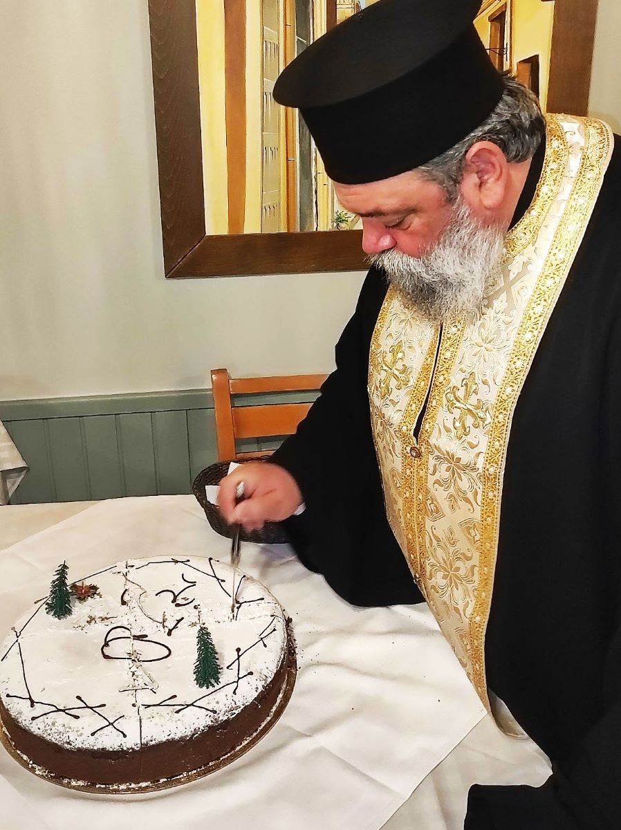 Η κοπή της αγιοβασιλόπιτας της Χορωδίας της Σχολής Βυζαντινής Μουσικής ...