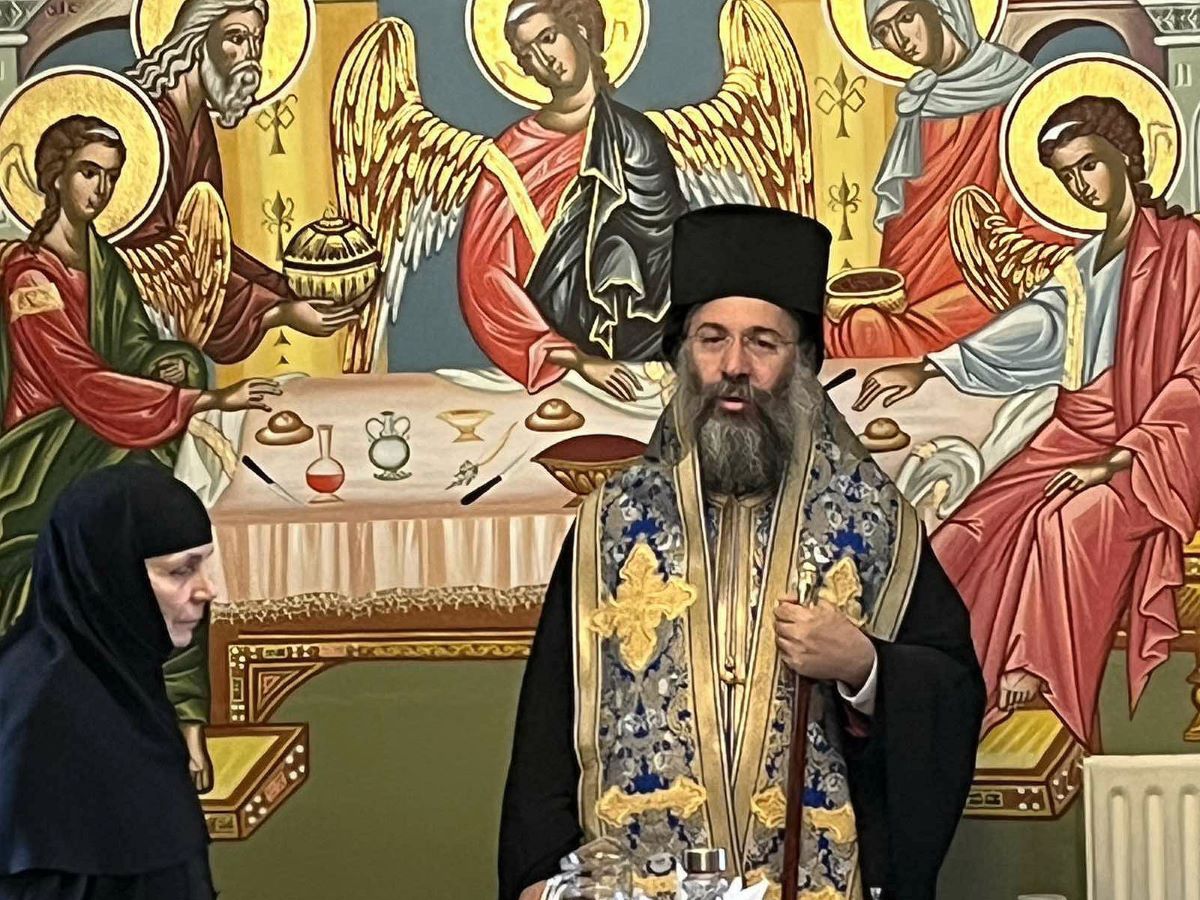 Η κοπή της αγιοβασιλόπιτας στις ιερές μονές Σωτήρος Χριστού Κουμπέ και ...