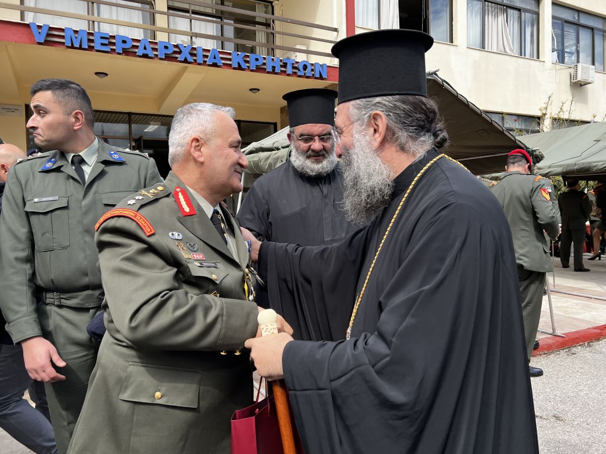 Οι Μητροπολίτες Ρεθύμνης στην τελετή παράδοσης-παραλαβής στην V ...