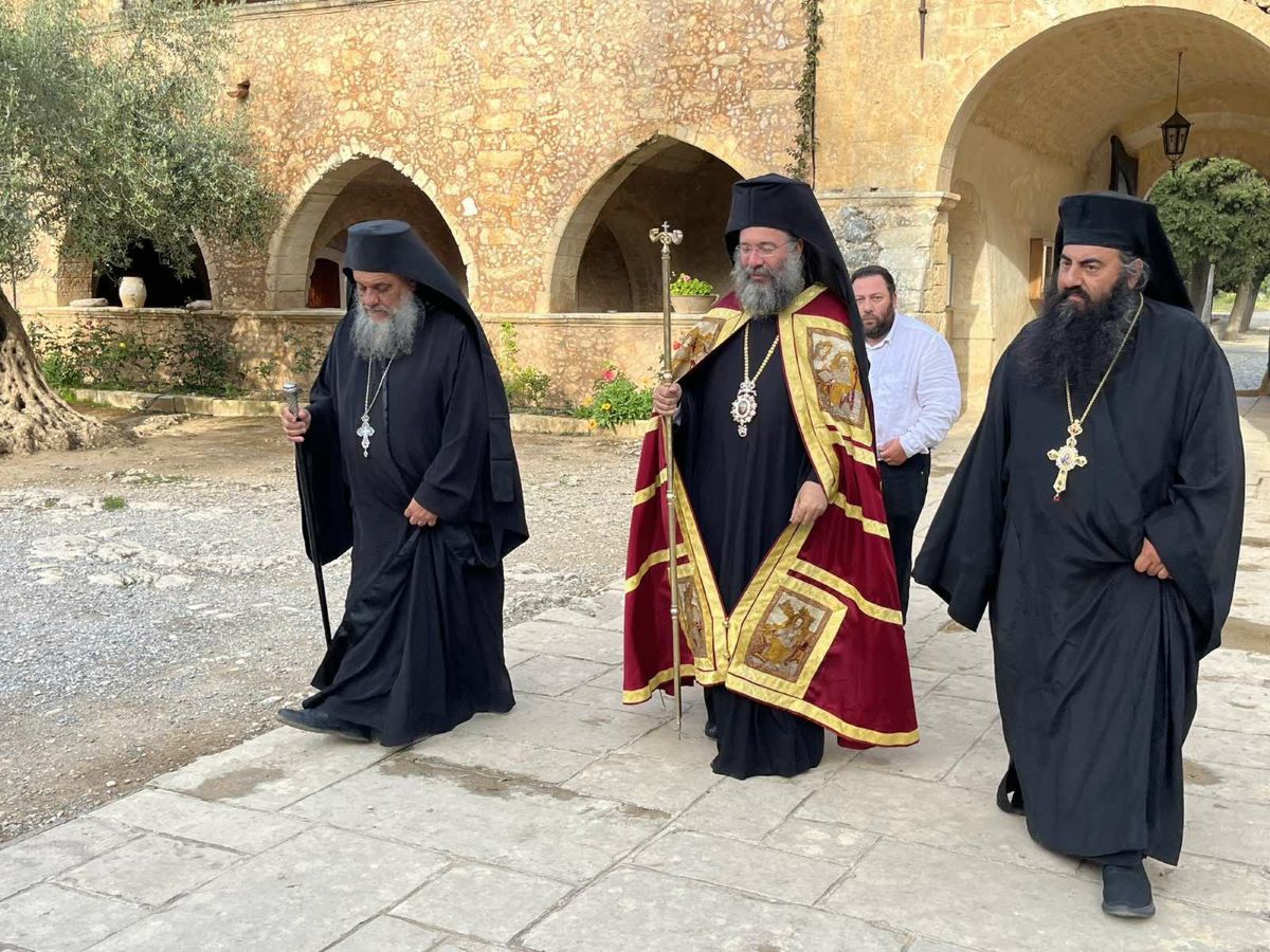 Η πανήγυρις των Αγίων Κωνσταντίνου και Ελένης στην Ιερά Μητρόπολη ...