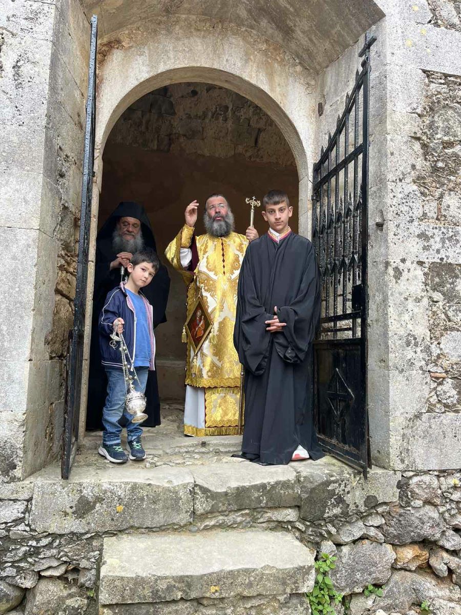 Η πανήγυρις των Αγίων Κωνσταντίνου και Ελένης στην Ιερά Μητρόπολη ...