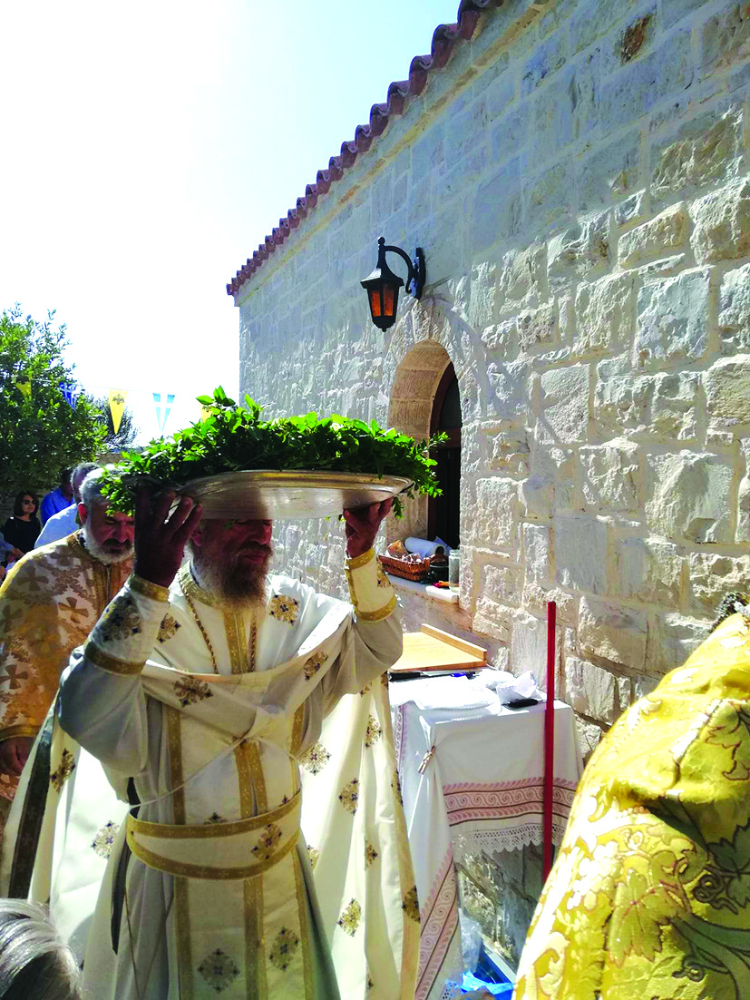 Με λαμπρότητα και κατάνυξη εορτάσθηκε η μνήμη του Αγίου Λουκά στον Ι. Ν ...