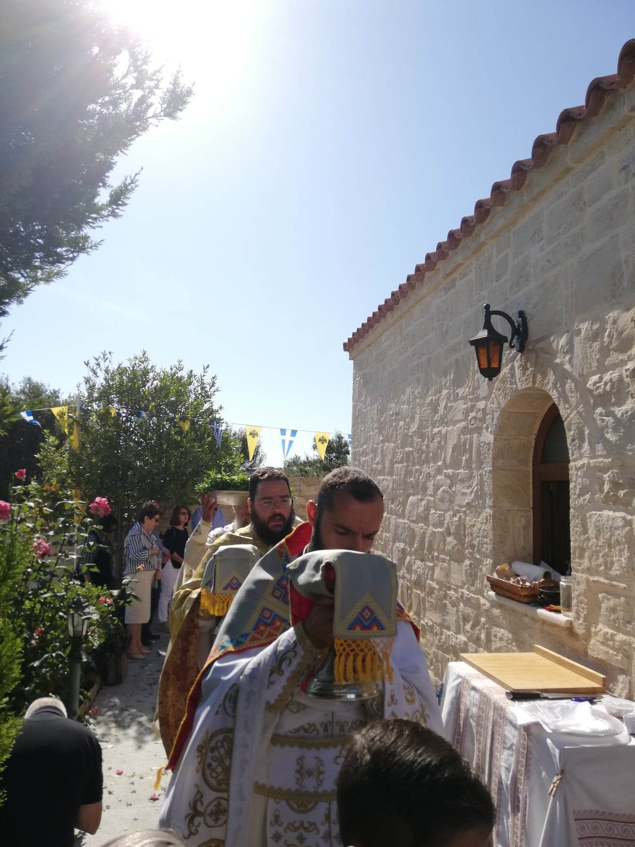 Με λαμπρότητα και κατάνυξη εορτάσθηκε η μνήμη του Αγίου Λουκά στον Ι. Ν ...