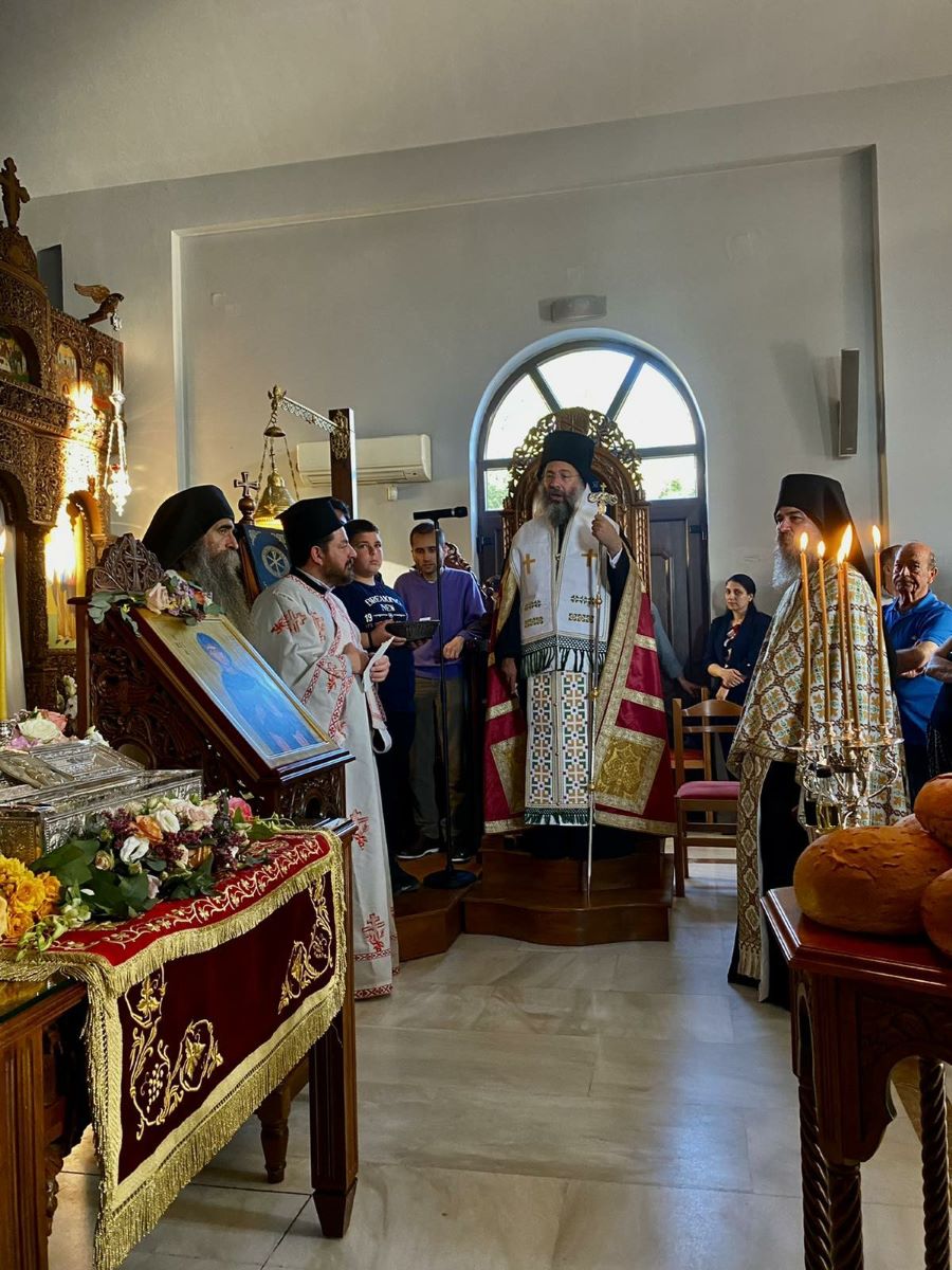 Η Εορτή της Πεντηκοστής και της Αγίας Τριάδος στην Ιερά Μητρόπολη ...