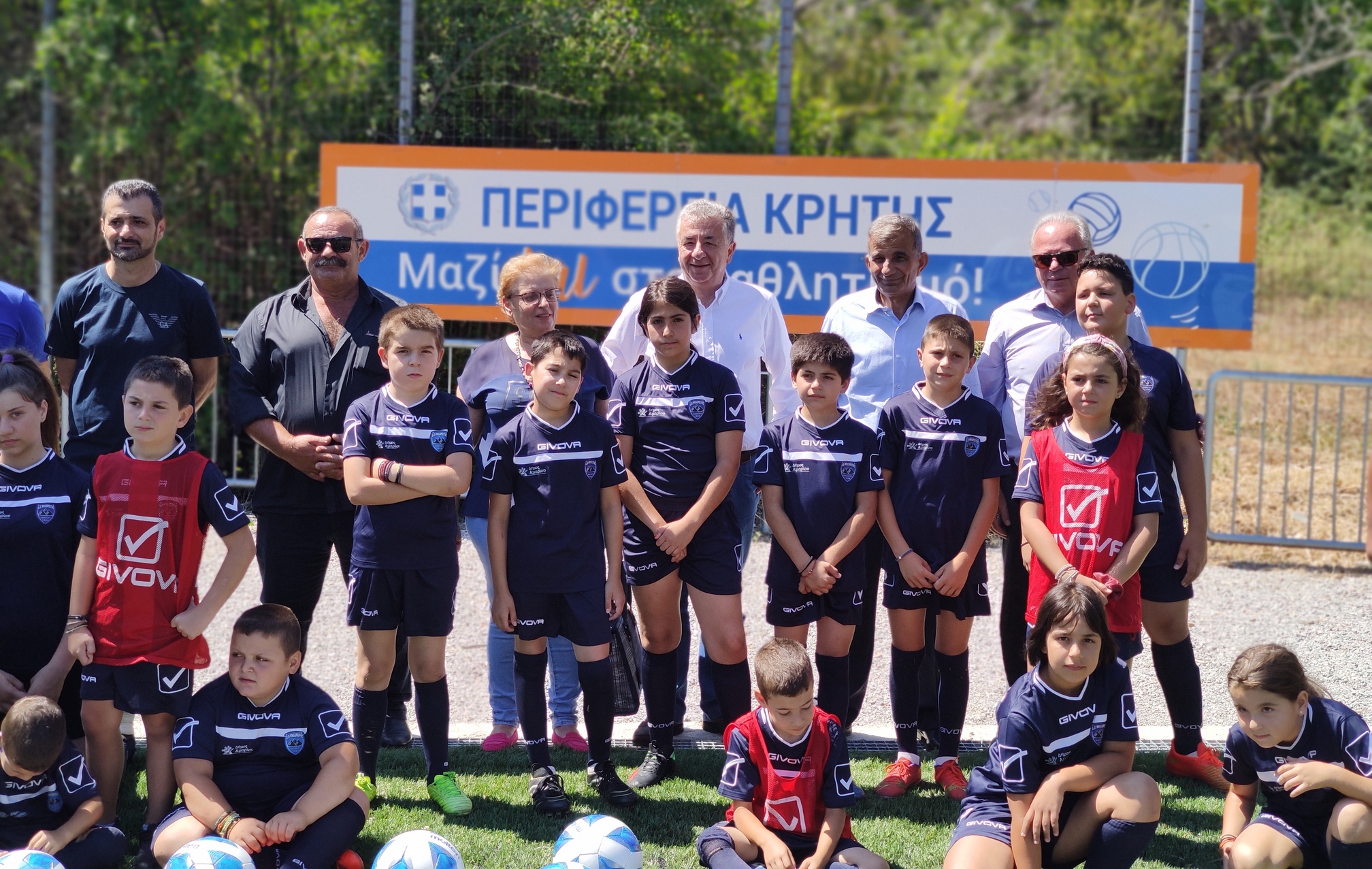 Εγκαίνια στα τέσσερα νέα γήπεδα 5x5 και το Πολιτιστικό Κέντρο του Δήμου ...