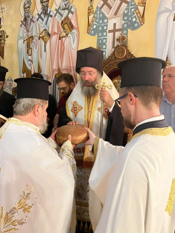 Η εορτή του Αγίου Αποστόλου Τίτου στο Επισκοπικό Παρεκκλήσιο της Ιεράς ...