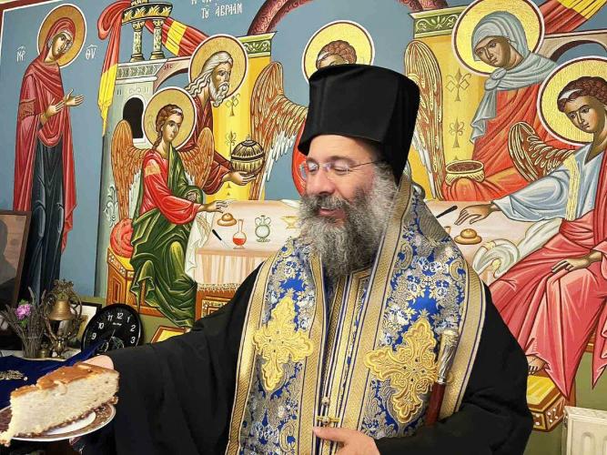 Η κοπή της αγιοβασιλόπιτας στις ιερές μονές Σωτήρος Χριστού Κουμπέ και ...