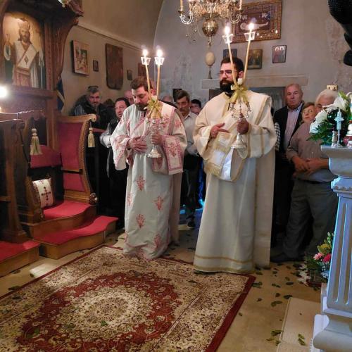 Η Εορτή της Πεντηκοστής και της Αγίας Τριάδος στην Ιερά Μητρόπολη ...