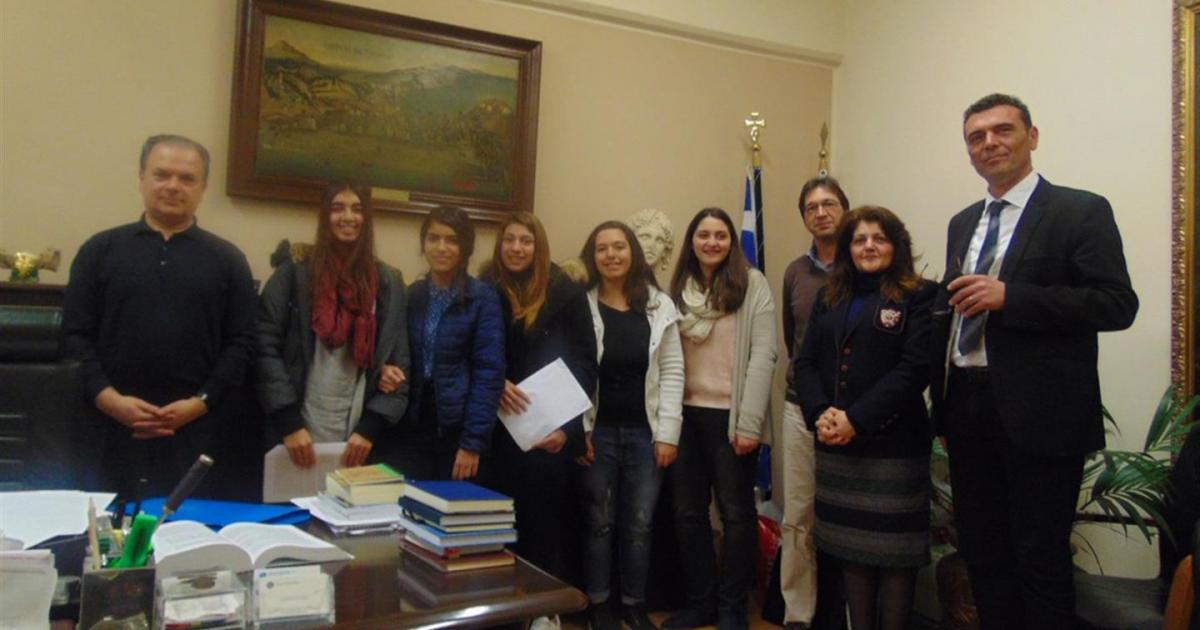Μια αξιέπαινη πρωτοβουλία των μαθητών της Γ΄ ταξης του Πειραματικού ...