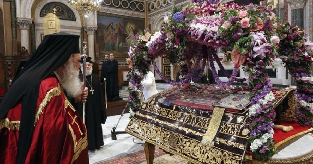 Μεγάλη Παρασκευή: Η Αποκαθήλωση του Εσταυρωμένου και ο Επιτάφιος ...