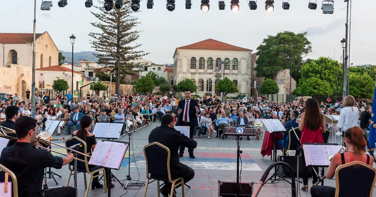Μουσική αυλαία με δυο συναυλίες από το Δημοτικό Ωδείο στην πλατεία ...