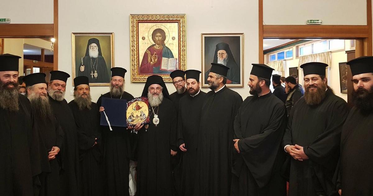 Ευχές στον Αρχιεπίσκοπο Κρήτης Ευγένιο από τον Μητροπολίτη Πρόδρομο και ...