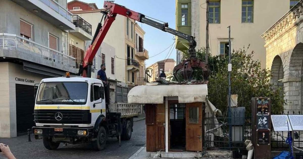 Η ιδιοκτήτρια του περίπτερου έξω από την Λοτζια ξεσπά ...