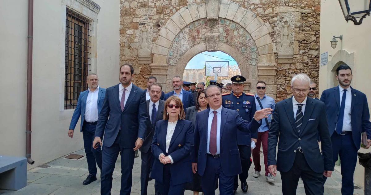 Ρέθυμνο: Εντυπωσιασμένη από την παλιά πόλη η Πρόεδρος της Δημοκρατίας ...