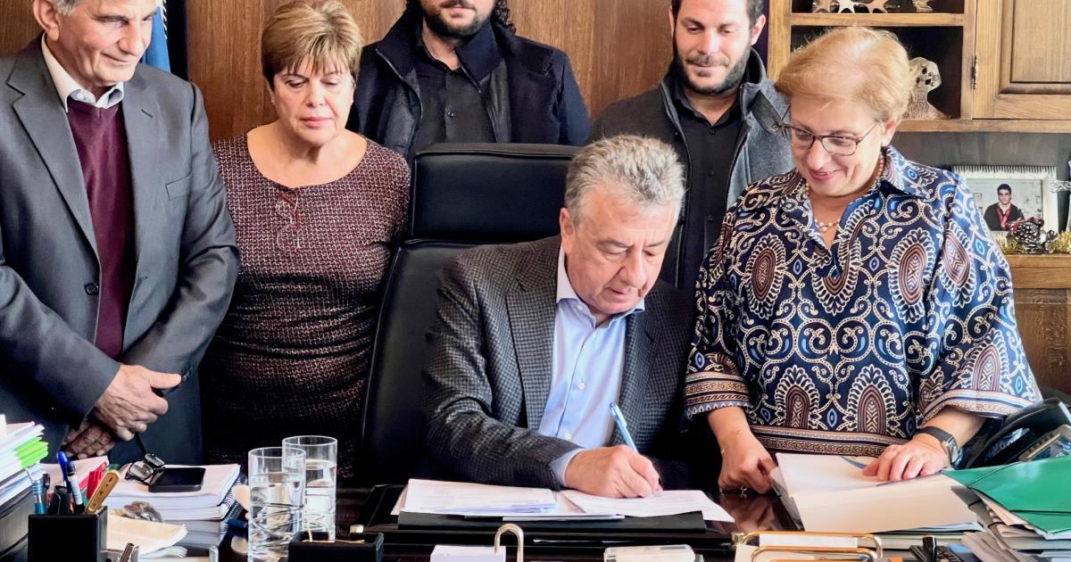 Υπογράφηκε από τον Περιφερειάρχη Κρήτης ο Αμαριώτικος δρόμος ...