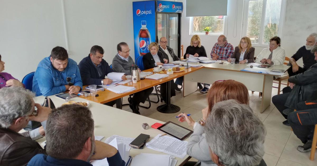 Υπογραφή σύμβασης στην Δ.Ε.Υ.Α.Ρ. για έργα ύδρευσης στην Δ.Ε. Αρκαδίου ...